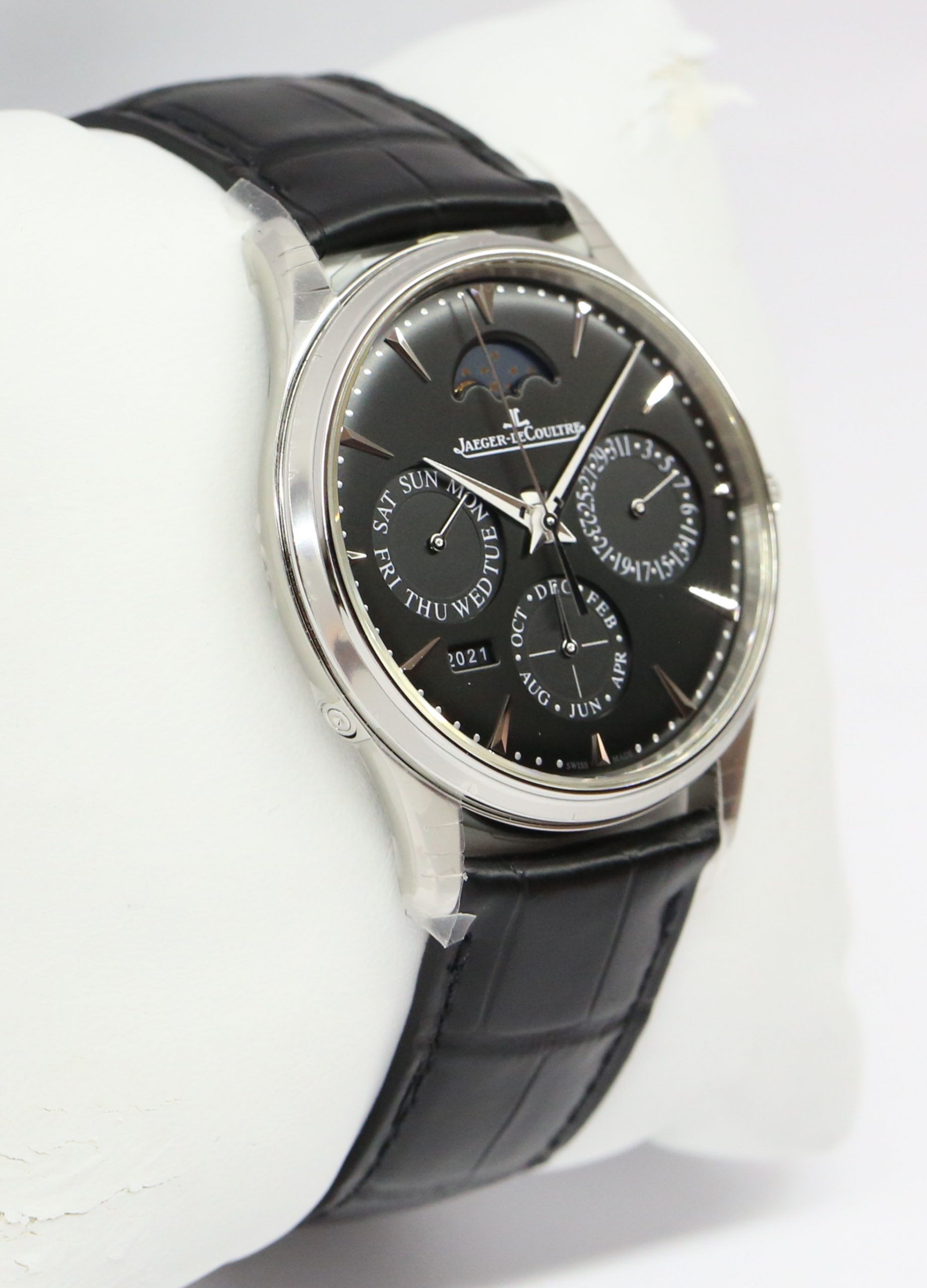 Jaeger LeCoultre Master Ultra Thin Perpetual Calendar Automatic in ...