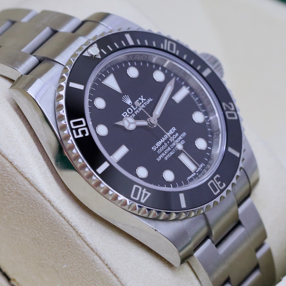 Rolex Submariner Ceramic Bezel, Non-Date 40mm in Stainless Steel on a ...