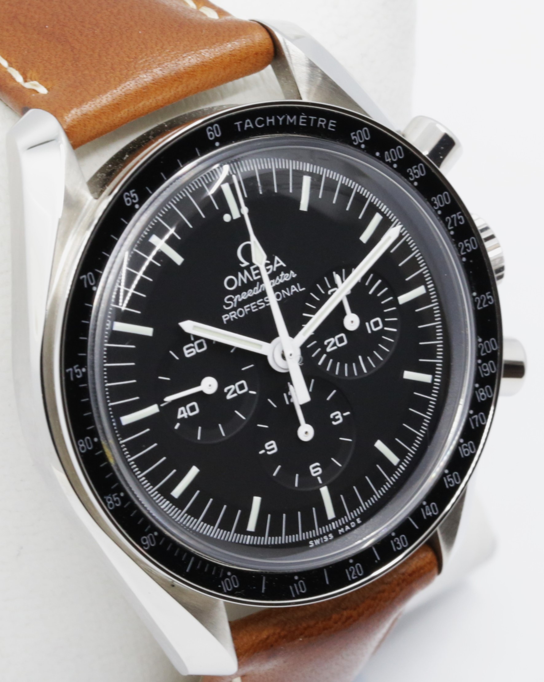 Omega Speedmaster Professional 42mm in stainless steel, Black index ...