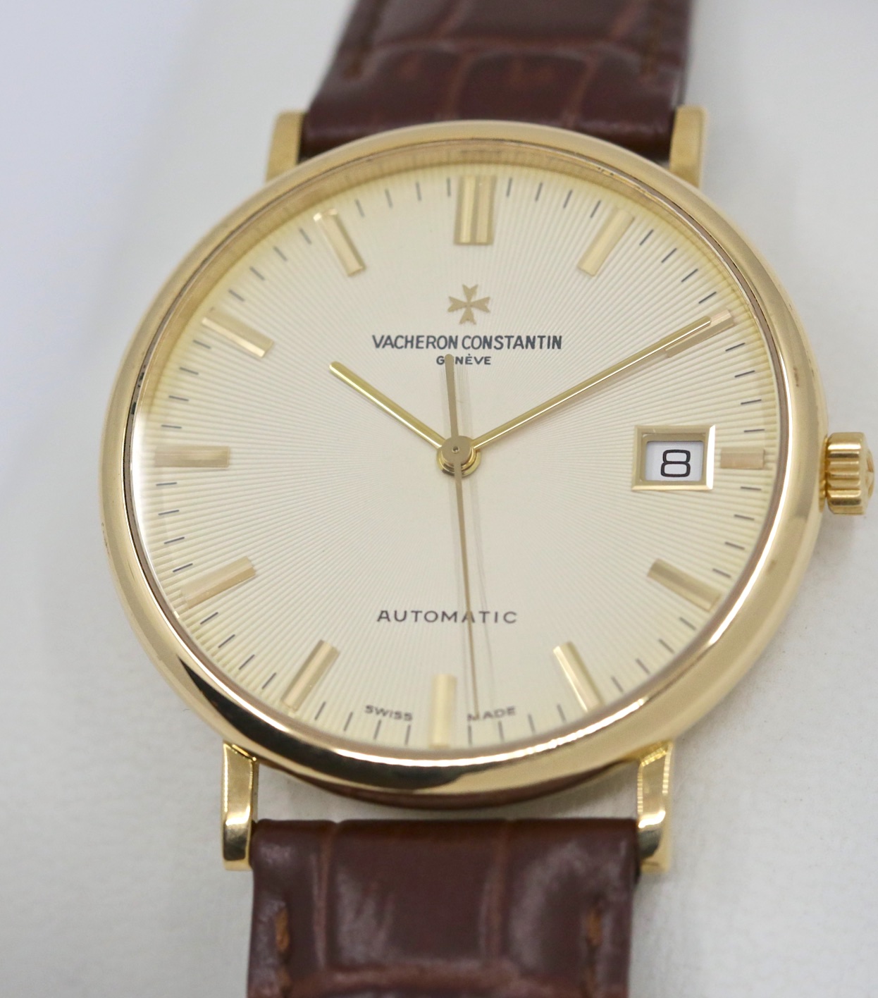 Vacheron Constantin Patrimony, 18ct Yellow Gold, Silver Guilloche Dial ...